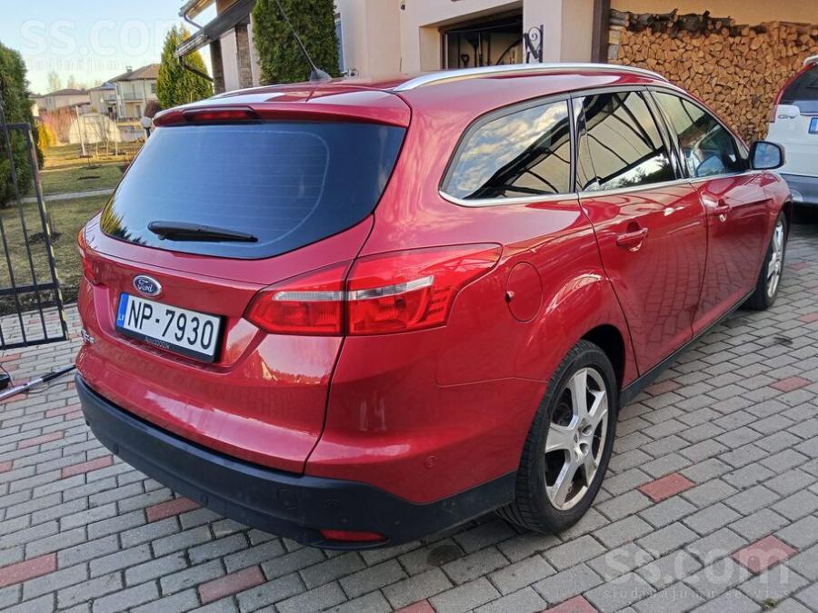 Sarkans Ford Focus 2016 Rīga, ar dzinēja tilpumu 1.40 L un nobraukumu 233 tūkst. km par 7700 €, foto 4 vietnē AUTOMOTO.COM.LV