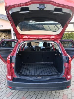 Sarkans Ford Focus 2016 Rīga, ar dzinēja tilpumu 1.40 L un nobraukumu 233 tūkst. km par 7700 €, foto 6 vietnē AUTOMOTO.COM.LV