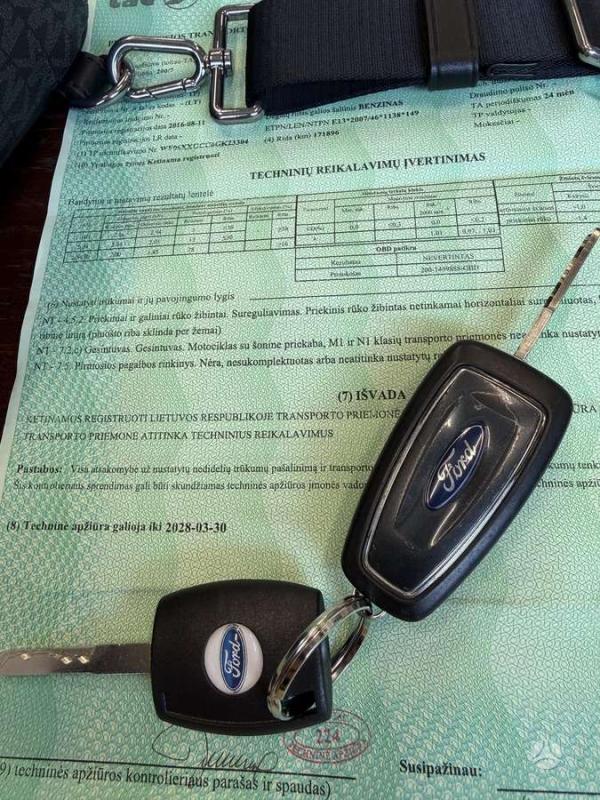Красный Форд Фокус 2016 в Клайпеда, объемом двигателя 1.00 л и пробегом 173 тыс. км за 5000 €, фото 4 на AUTOMOTO.COM.LV