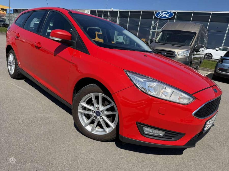 Red Ford Focus 2016 in Klaipeda, with an engine capacity of 1.00 L and mileage of 173 thousand km for 5000 €, photo 29 on AUTOMOTO.COM.LV