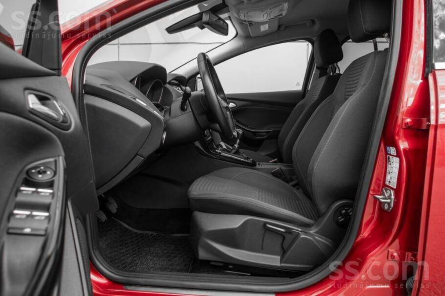 Red Ford Focus 2016 in Riga, with an engine capacity of 1.50 L and mileage of 233 thousand km for 4990 €, photo 9 on AUTOMOTO.COM.LV