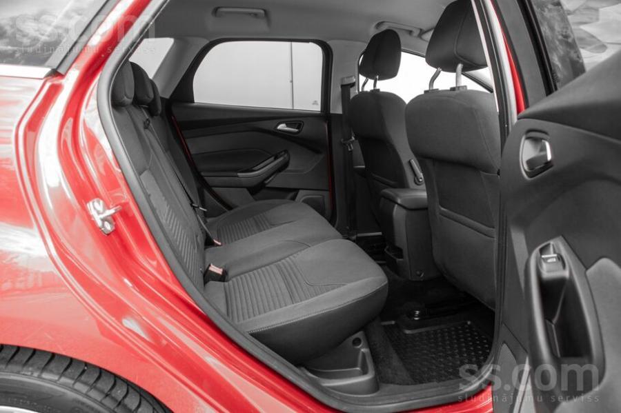 Red Ford Focus 2016 in Riga, with an engine capacity of 1.50 L and mileage of 233 thousand km for 4990 €, photo 12 on AUTOMOTO.COM.LV