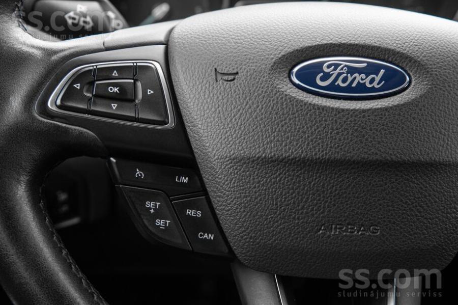 Red Ford Focus 2016 in Riga, with an engine capacity of 1.50 L and mileage of 233 thousand km for 4990 €, photo 17 on AUTOMOTO.COM.LV