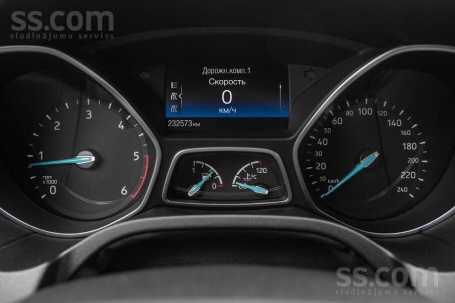 Red Ford Focus 2016 in Riga, with an engine capacity of 1.50 L and mileage of 233 thousand km for 4990 €, photo 19 on AUTOMOTO.COM.LV