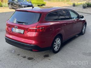 Red Ford Focus 2017 in Riga, with an engine capacity of 1.50 L and mileage of 160 thousand km for 5600 €, photo 5 on AUTOMOTO.COM.LV