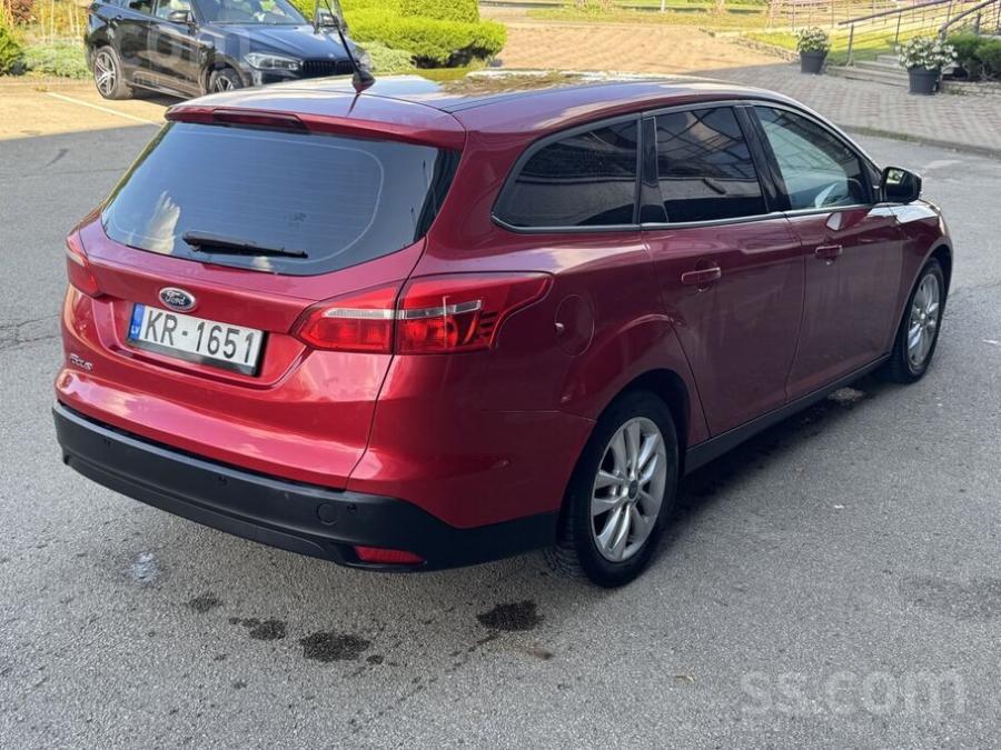 Red Ford Focus 2017 in Riga, with an engine capacity of 1.50 L and mileage of 160 thousand km for 5600 €, photo 5 on AUTOMOTO.COM.LV