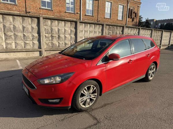 Red Ford Focus 2017 in Kaunas, with an engine capacity of 1.00 L and mileage of 235 thousand km for 3900 €, photo 1 on AUTOMOTO.COM.LV