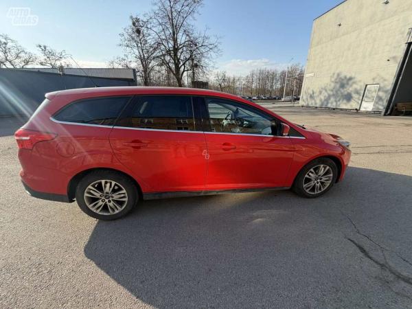 Red Ford Focus 2017 in Kaunas, with an engine capacity of 1.00 L and mileage of 235 thousand km for 3900 €, photo 3 on AUTOMOTO.COM.LV