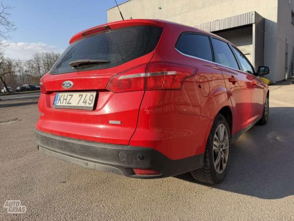 Red Ford Focus 2017 in Kaunas, with an engine capacity of 1.00 L and mileage of 235 thousand km for 3900 €, photo 5 on AUTOMOTO.COM.LV