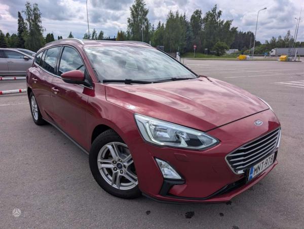 Red Ford Focus 2019 in Kaunas, with an engine capacity of 1.00 L and mileage of 289 thousand km for 6700 €, photo 1 on AUTOMOTO.COM.LV