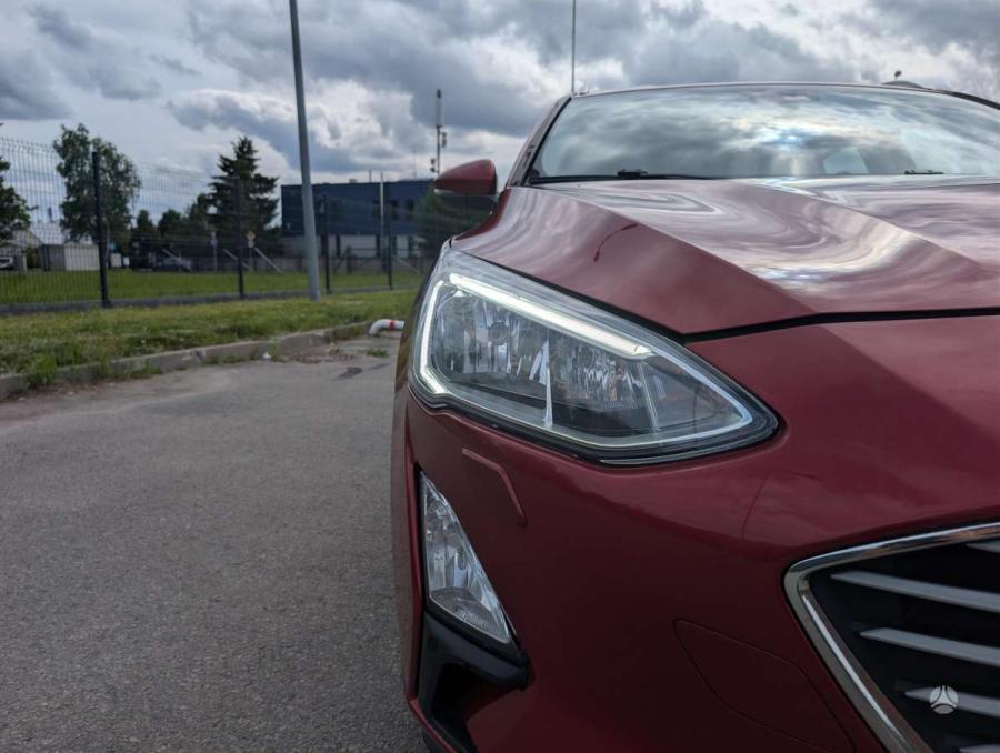 Sarkans Ford Focus 2019 Kauņa, ar dzinēja tilpumu 1.00 L un nobraukumu 289 tūkst. km par 6700 €, foto 3 vietnē AUTOMOTO.COM.LV