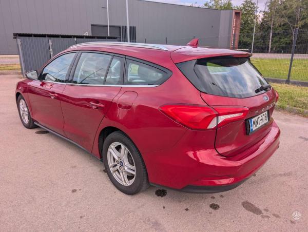 Red Ford Focus 2019 in Kaunas, with an engine capacity of 1.00 L and mileage of 289 thousand km for 6700 €, photo 5 on AUTOMOTO.COM.LV