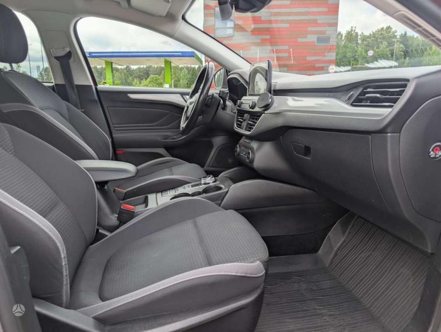 Sarkans Ford Focus 2019 Kauņa, ar dzinēja tilpumu 1.00 L un nobraukumu 289 tūkst. km par 6700 €, foto 18 vietnē AUTOMOTO.COM.LV