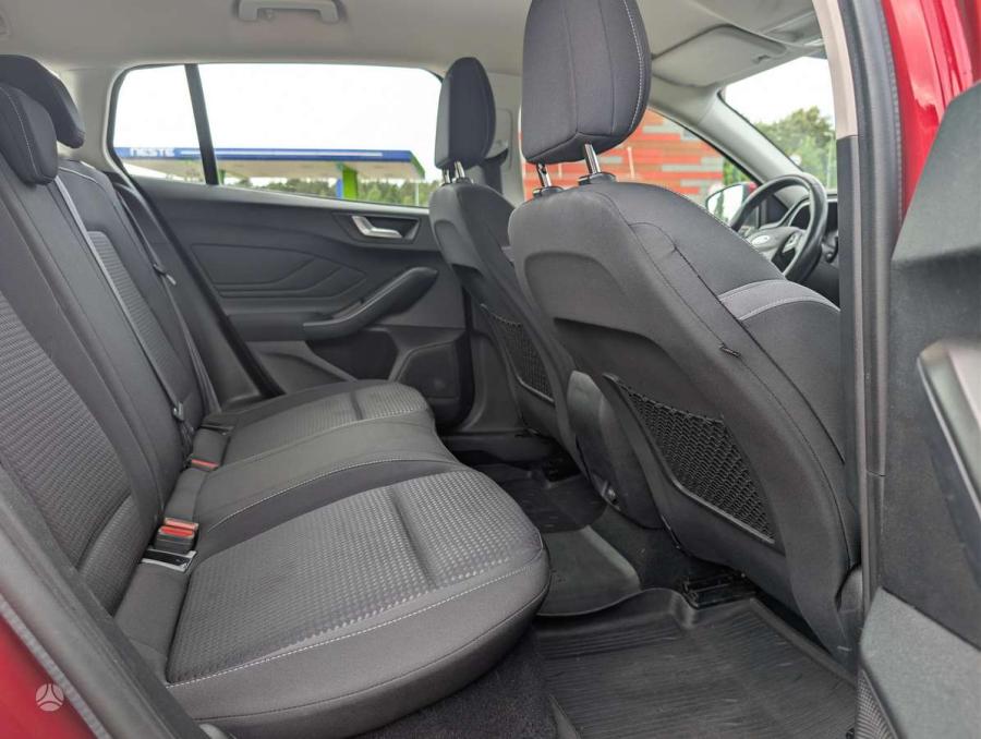 Sarkans Ford Focus 2019 Kauņa, ar dzinēja tilpumu 1.00 L un nobraukumu 289 tūkst. km par 6700 €, foto 19 vietnē AUTOMOTO.COM.LV