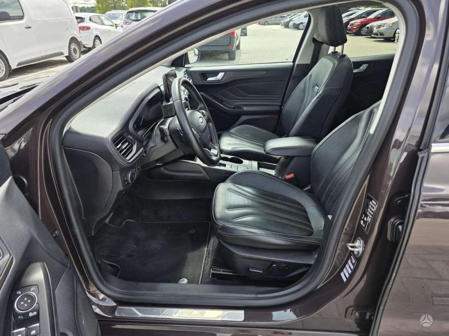 Sarkans Ford Focus 2019 Tauragė, ar dzinēja tilpumu 1.50 L un nobraukumu 210 tūkst. km par 8800 €, foto 16 vietnē AUTOMOTO.COM.LV