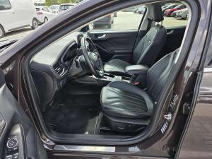Sarkans Ford Focus 2019 Tauragė, ar dzinēja tilpumu 1.50 L un nobraukumu 210 tūkst. km par 7900 €, foto 23 vietnē AUTOMOTO.COM.LV