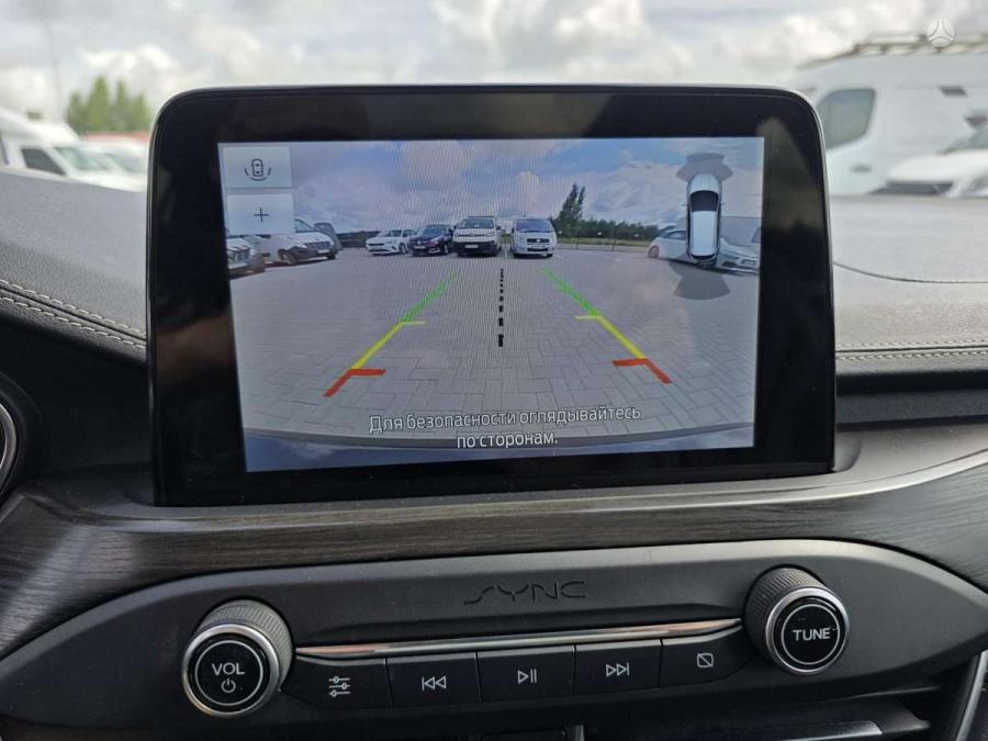 Sarkans Ford Focus 2019 Tauragė, ar dzinēja tilpumu 1.50 L un nobraukumu 210 tūkst. km par 7900 €, foto 30 vietnē AUTOMOTO.COM.LV