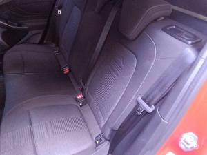 Sarkans Ford Focus 2019 Panevēža, ar dzinēja tilpumu 1.00 L un nobraukumu 57 tūkst. km par 10700 €, foto 1 vietnē AUTOMOTO.COM.LV