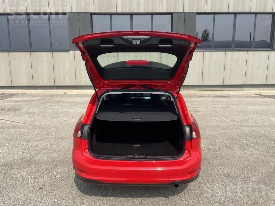 Sarkans Ford Focus 2020 Rīga, ar dzinēja tilpumu 1.50 L un nobraukumu 181 tūkst. km par 8490 €, foto 19 vietnē AUTOMOTO.COM.LV