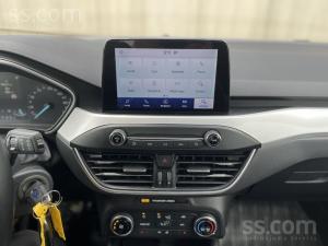Sarkans Ford Focus 2020 Rīga, ar dzinēja tilpumu 1.50 L un nobraukumu 181 tūkst. km par 8490 €, foto 22 vietnē AUTOMOTO.COM.LV