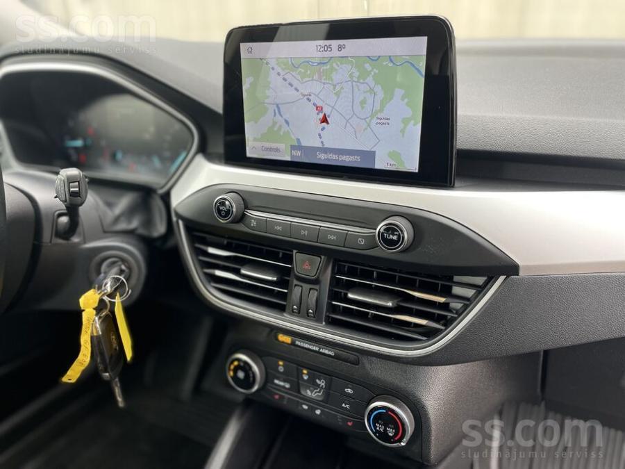 Sarkans Ford Focus 2020 Rīga, ar dzinēja tilpumu 1.50 L un nobraukumu 181 tūkst. km par 8490 €, foto 24 vietnē AUTOMOTO.COM.LV