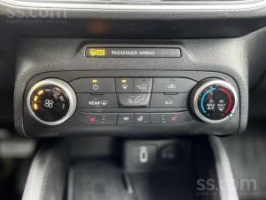 Sarkans Ford Focus 2020 Rīga, ar dzinēja tilpumu 1.50 L un nobraukumu 181 tūkst. km par 8490 €, foto 31 vietnē AUTOMOTO.COM.LV