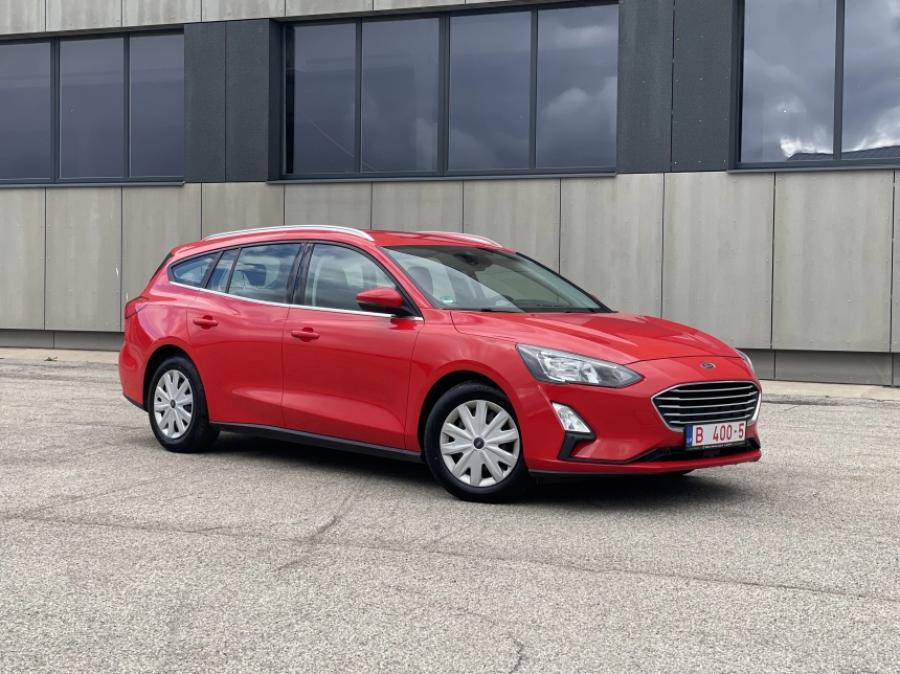 Red Ford Focus 2020 in Riga, with an engine capacity of 1.50 L and mileage of 181 thousand km for 11499 €, photo 4 on AUTOMOTO.COM.LV