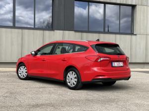 Red Ford Focus 2020 in Riga, with an engine capacity of 1.50 L and mileage of 181 thousand km for 11499 €, photo 7 on AUTOMOTO.COM.LV