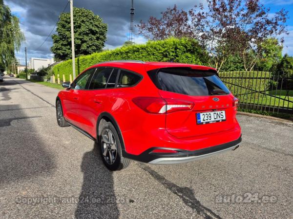 Sarkans Ford Focus 2021 Tartu, ar dzinēja tilpumu 1.00 L un nobraukumu 121 tūkst. km par 13790 €, foto 11 vietnē AUTOMOTO.COM.LV