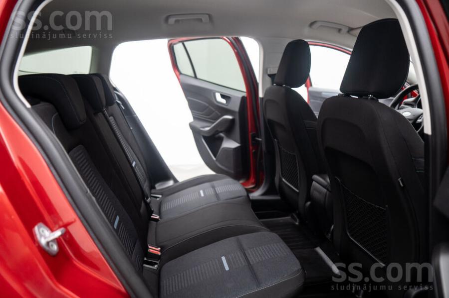 Sarkans Ford Focus 2023 Rīga, ar dzinēja tilpumu 1.00 L un nobraukumu 155 tūkst. km par 13999 €, foto 10 vietnē AUTOMOTO.COM.LV