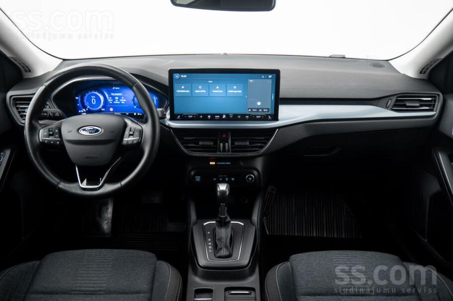 Sarkans Ford Focus 2023 Rīga, ar dzinēja tilpumu 1.00 L un nobraukumu 155 tūkst. km par 13999 €, foto 13 vietnē AUTOMOTO.COM.LV