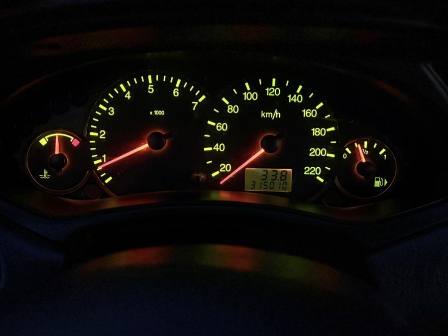 Ford Focus 2002 in Tallinn, with an engine capacity of 1.60 L and mileage of 300 thousand km for 799 €, photo 31 on AUTOMOTO.COM.LV