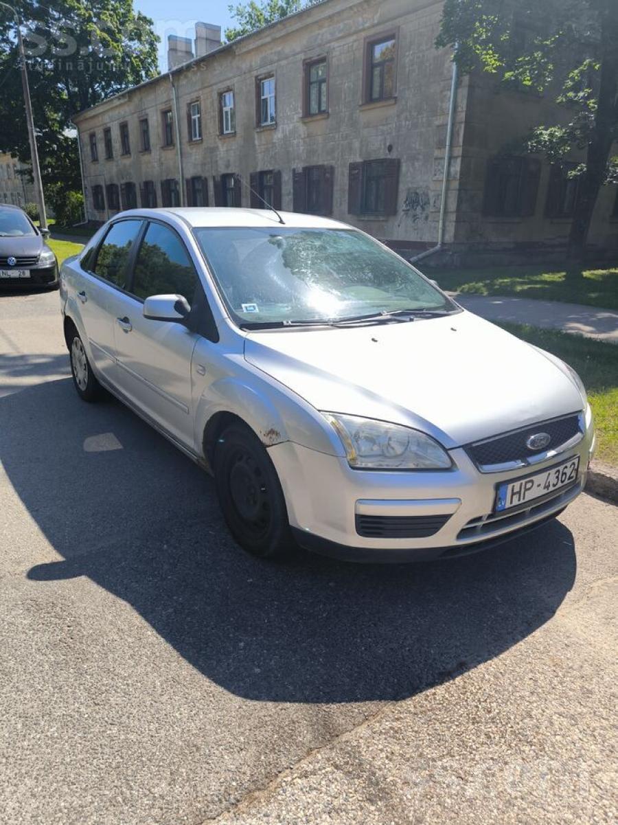 Ford Focus 2005 in Riga, with an engine capacity of 1.60 L and mileage of 178 thousand km for 400 €, photo 2 on AUTOMOTO.COM.LV