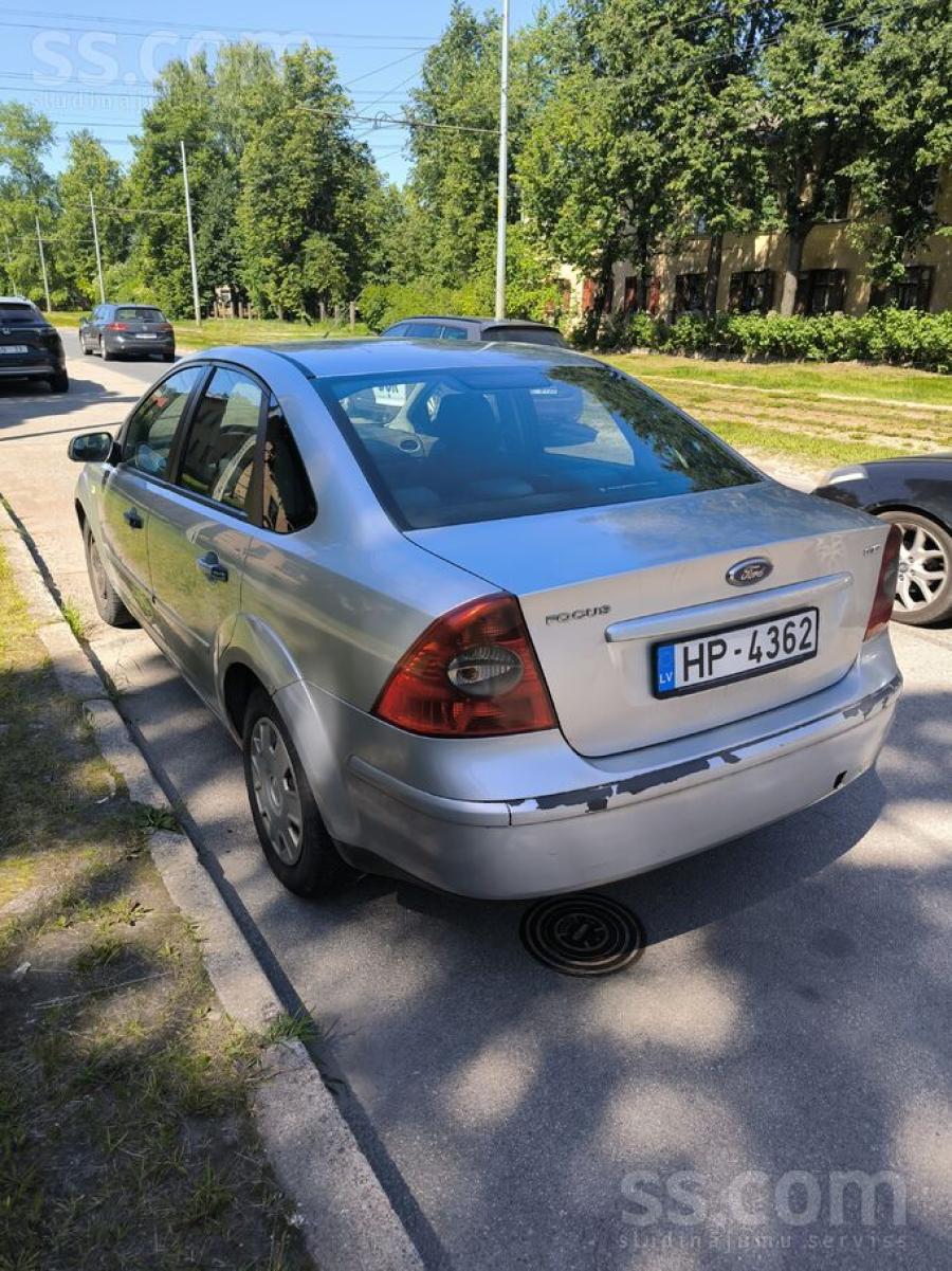 Ford Focus 2005 in Riga, with an engine capacity of 1.60 L and mileage of 178 thousand km for 400 €, photo 4 on AUTOMOTO.COM.LV