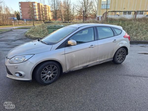 Ford Focus 2012 Viļņa, ar dzinēja tilpumu 1.00 L un nobraukumu 219 tūkst. km par 900 €, foto 3 vietnē AUTOMOTO.COM.LV