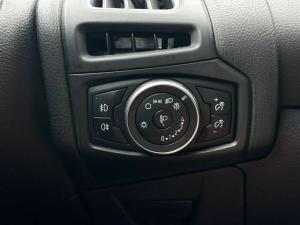 Ford Focus 2016 Jelgava, ar dzinēja tilpumu 1.50 L un nobraukumu 302 tūkst. km par 4750 €, foto 20 vietnē AUTOMOTO.COM.LV