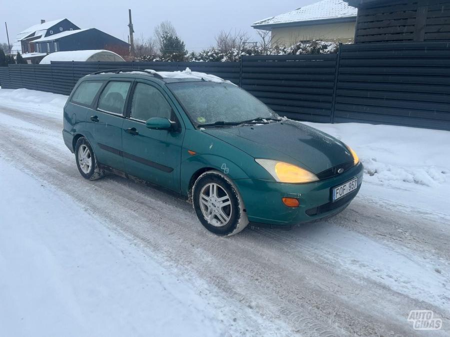 Ford Focus 2000 Alīta, ar dzinēja tilpumu 1.80 L un nobraukumu 290 tūkst. km par 620 €, foto 1 vietnē AUTOMOTO.COM.LV