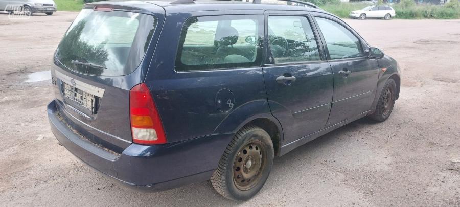 Ford Focus 2001 Viļņa, ar dzinēja tilpumu 1.80 L un nobraukumu 210 tūkst. km par 300 €, foto 5 vietnē AUTOMOTO.COM.LV