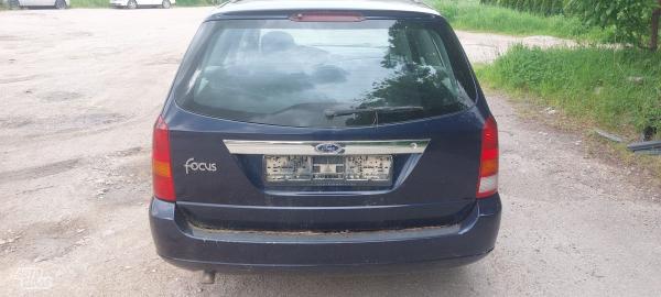 Ford Focus 2001 in Vilnius, with an engine capacity of 1.80 L and mileage of 210 thousand km for 300 €, photo 6 on AUTOMOTO.COM.LV