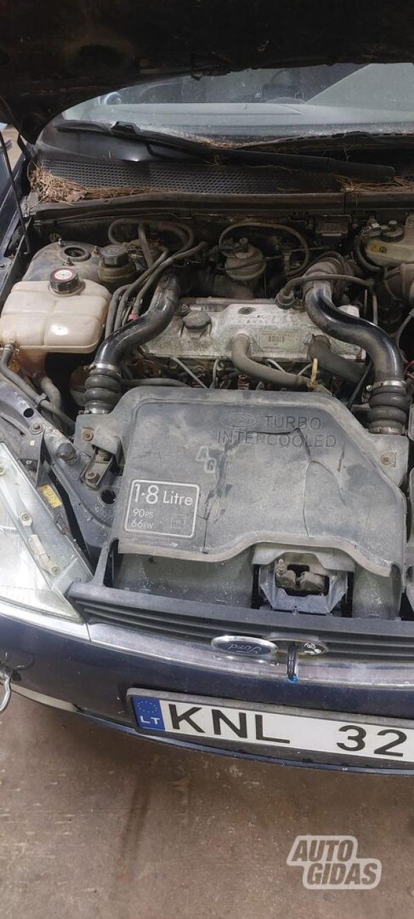 Ford Focus 2001 in Vilnius, with an engine capacity of 1.80 L and mileage of 210 thousand km for 300 €, photo 7 on AUTOMOTO.COM.LV