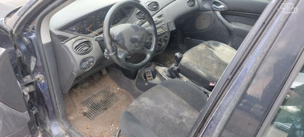 Ford Focus 2001 in Vilnius, with an engine capacity of 1.80 L and mileage of 210 thousand km for 300 €, photo 9 on AUTOMOTO.COM.LV