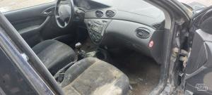 Ford Focus 2001 Viļņa, ar dzinēja tilpumu 1.80 L un nobraukumu 210 tūkst. km par 300 €, foto 12 vietnē AUTOMOTO.COM.LV