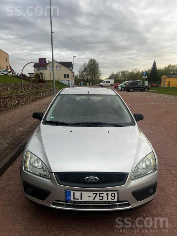 Ford Focus 2005 Krāslava, ar dzinēja tilpumu 1.60 L un nobraukumu 230 tūkst. km par 1350 €, foto 5 vietnē AUTOMOTO.COM.LV