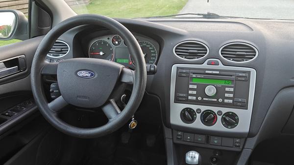 Ford Focus 2005 in Tallinn, with an engine capacity of 1.60 L and mileage of 236 thousand km for 895 €, photo 3 on AUTOMOTO.COM.LV