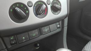 Ford Focus 2005 Tallina, ar dzinēja tilpumu 1.60 L un nobraukumu 236 tūkst. km par 895 €, foto 21 vietnē AUTOMOTO.COM.LV