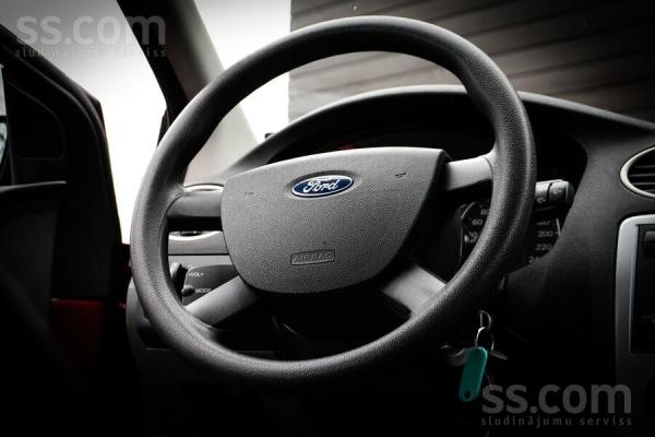 Ford Focus 2006 in Riga, with an engine capacity of 1.60 L and mileage of 182 thousand km for 1490 €, photo 6 on AUTOMOTO.COM.LV