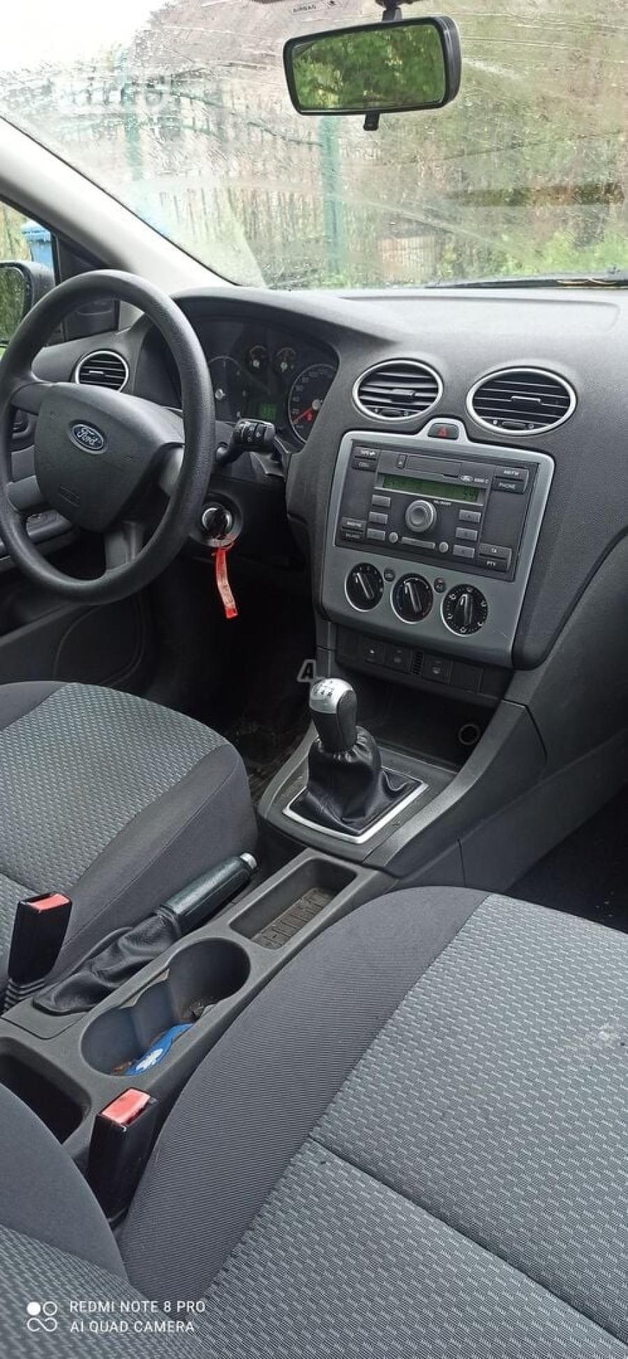 Ford Focus 2006 in Kaunas, with an engine capacity of 1.60 L and mileage of 241 thousand km for 1450 €, photo 4 on AUTOMOTO.COM.LV