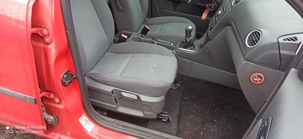 Ford Focus 2006 Kauņa, ar dzinēja tilpumu 1.60 L un nobraukumu 241 tūkst. km par 1450 €, foto 5 vietnē AUTOMOTO.COM.LV