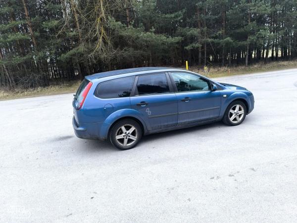 Ford Focus 2006 in Kaunas, with an engine capacity of 1.60 L and mileage of 300 thousand km for 359 €, photo 5 on AUTOMOTO.COM.LV