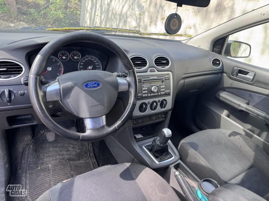 Ford Focus 2006 in Siauliai, with an engine capacity of 1.60 L and mileage of 111 thousand km for 480 €, photo 9 on AUTOMOTO.COM.LV